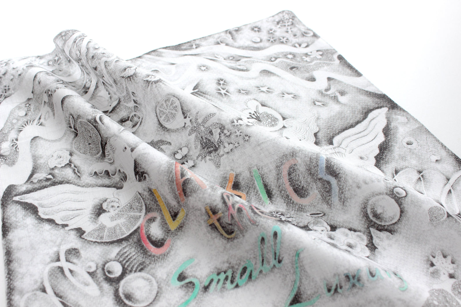 Handkerchifs on the theme of Asako Tanaka "Angel" are now on sale!